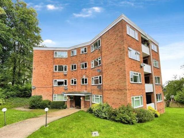Runnymede Court, West End, 1 Bedroom Flat