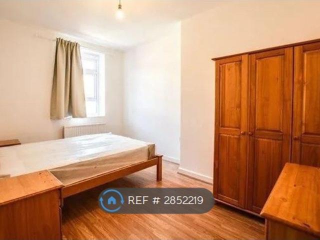 Runnymede House, London E9, Room to rent, £800 pcm | PrimeLocation