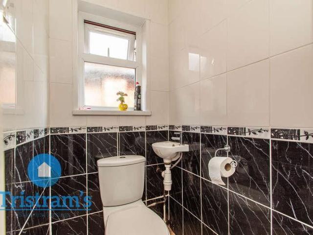 Runswick Drive, Wollaton, NG8