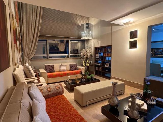 Rua21Norte|Le Grand Valle|225m²|3suítes|Espaçogourmet c/churrasqueira|2vagas de garagem|Laz.completo