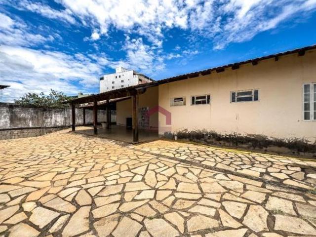 RUA 3 VICENTE PIRES 3 QUARTOS 5 BANHEIROS LOTE 1200M² CHURRASQUEIRA