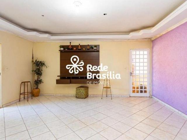 Rua 3 | Casa com 5 Quartos sendo 3 Suítes com 5 Vagas de Garagem Vicente Pires