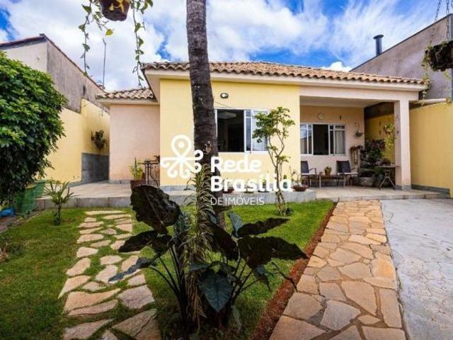 Rua 3B Casa com 3 quartos sendo 1 suíte 4 vagas de garagem Vicente Pires