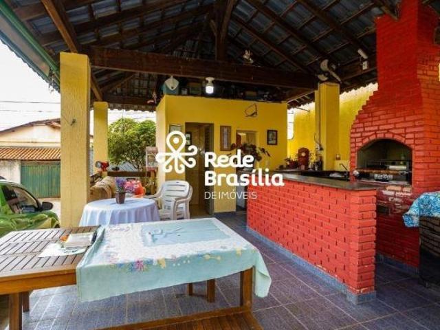 Rua 3B Casa com 3 quartos sendo 1 suíte 4 vagas de garagem Vicente Pires