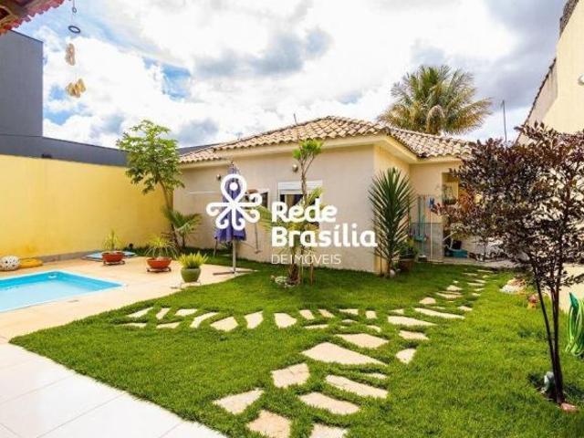 Rua 3B Casa com 3 quartos sendo 1 suíte 4 vagas de garagem Vicente Pires