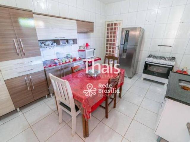 Rua 3c Chácara 26 condominio Hawai 3 casas conjugadas Uma Área externa com piscina