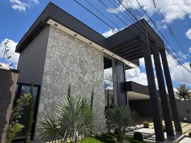 Rua 10 Vicente Pires | 4 Suítes | 3 Closets | Área Gourmet | Piscina Aquecida