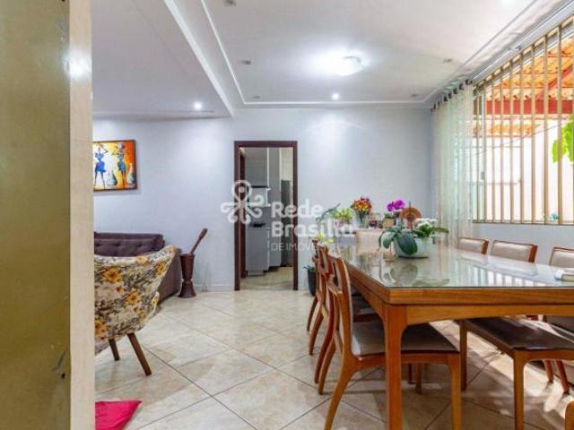 RUA 10A | Casa 3 quartos sendo 1 suíte com 2 Vagas de Garagem Coberta Vicente Pires
