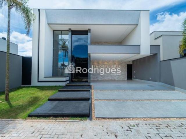 RUA 10A CASA ALTO PADRÃO 04 SUÍTES LAZER PORTARIA 24HS