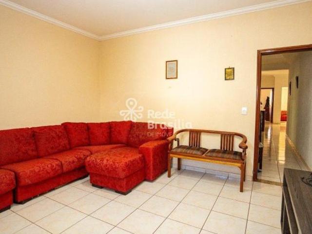 Rua 12 | Casa Sobrado 8 Quartos sendo 2 suítes 6 vagas Vicente Pires
