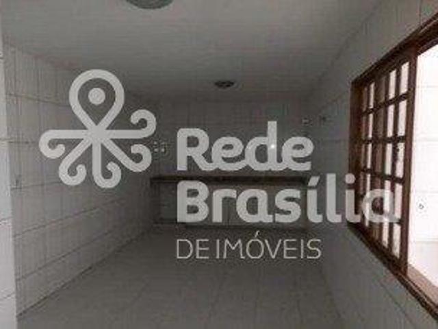 Rua 12 | Polo de Modas Prédio Comercial Guará