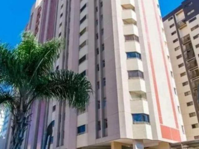 Rua 18 Norte, Residencial Riviera. Oportunidade! 3 quartos, 1 suíte. Reformado, andar alto!