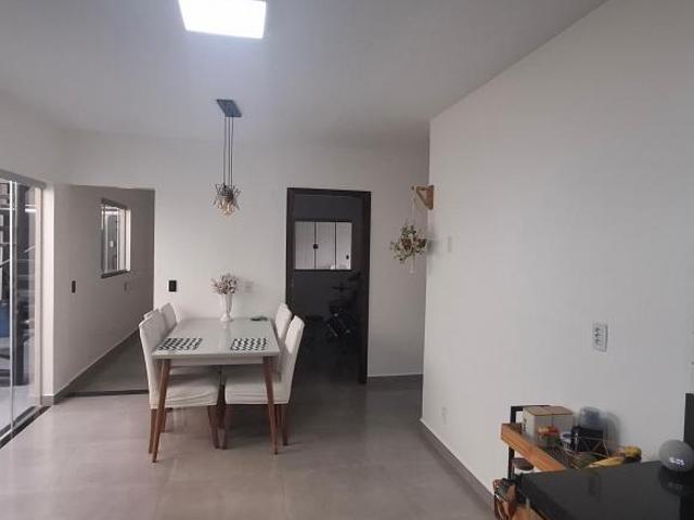 Rua 4 vic pires vendo linda casa 3 quartos.suite