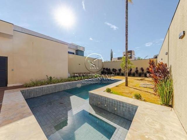 RUA 5 4 QUARTOS – 570M2 – PISCINA