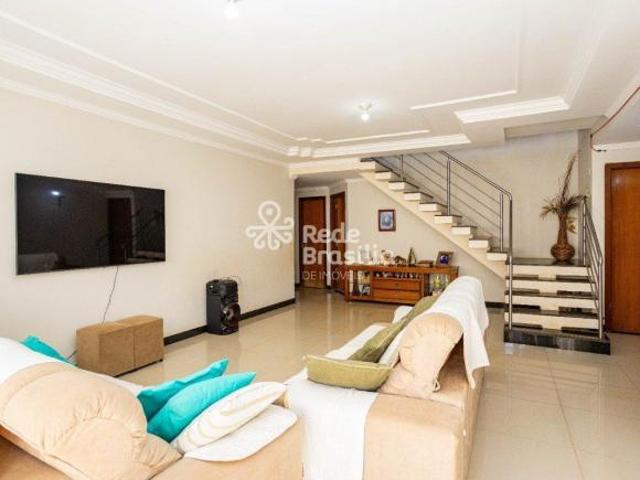 Rua 5 Residencial Bouganville | Casa de 7 quartos sendo 5 suítes e 3 vagas Vicente Pires