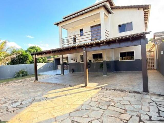 RUA 6 | 5 Quartos | 3 Suítes | Lote de 800 m² | Condomínio de Alto Padrão