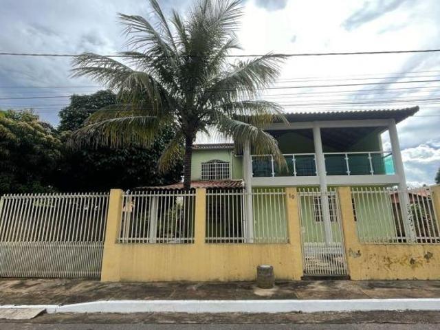 Rua 8 Ótima Casa terreno grande 800 metros quadrados 04 quartos, 02 suítes! de 900 mil por 850 mil