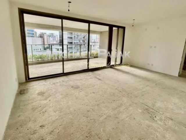 Rua Agami, 364. Vila Versace. Michael Pajak 11 99996 4550