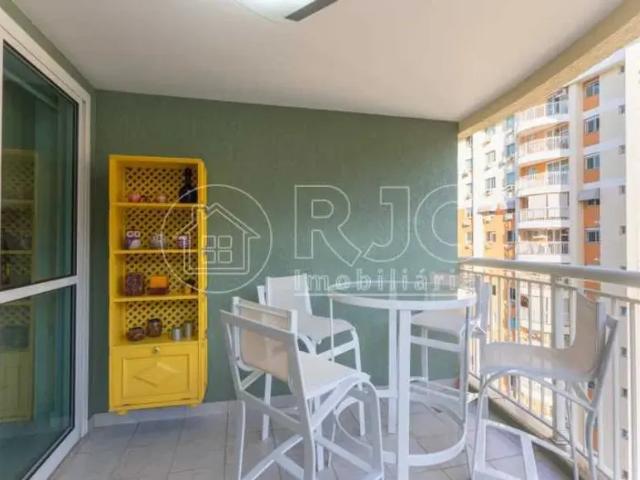 Rua Garibaldi, condominio com infraestrutura de lazer completo