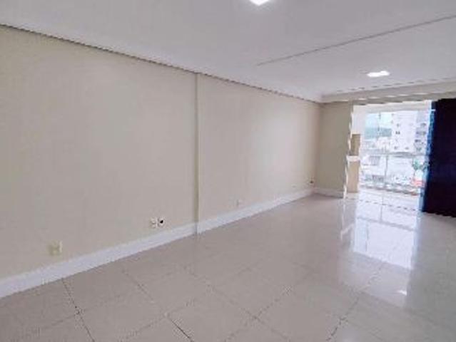 Rua Emerson Ferrari, 28, São José