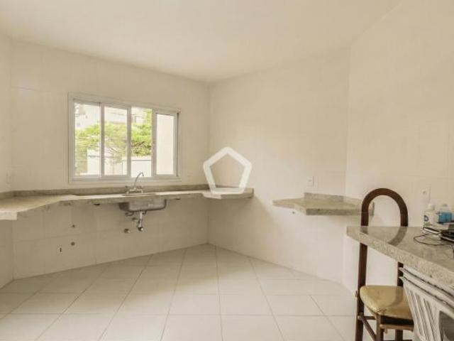 Rua Marina Saddi Haidar, 42 Jardim Umuarama