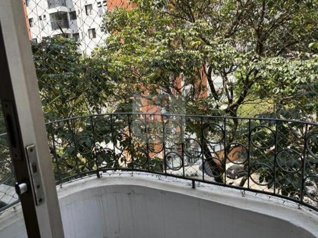 RUA TRANQUILIA, ILUMINADO, UMA VAGA