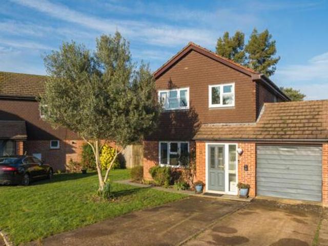 Ruby Close, Wokingham, 4 Bedroom Detached