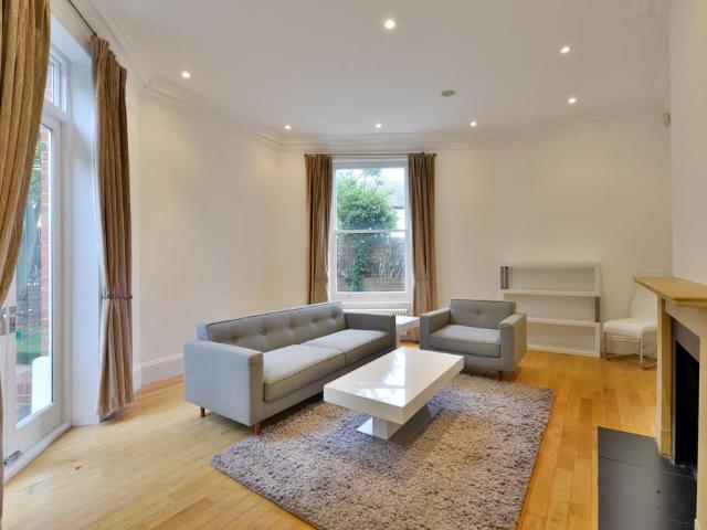 Rudall Crescent, Hampstead Village. 5 bed semi detached house to rent £18,001 pcm £4,154 pw