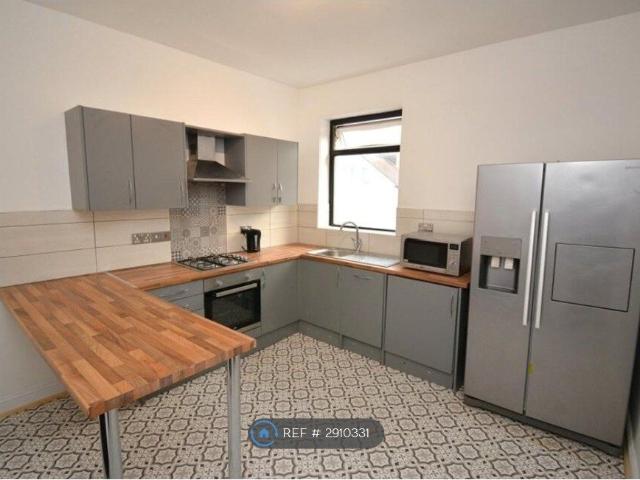 Rudgrave Square, Wallasey CH44, 3 bed flat to rent, £925 pcm | PrimeLocation