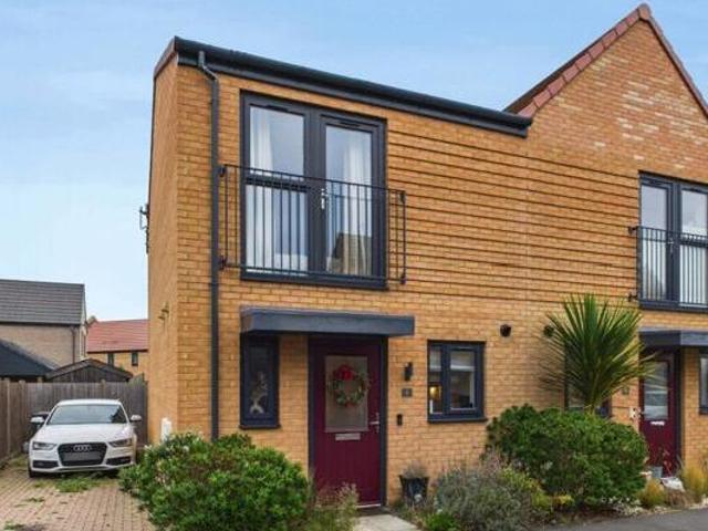 Rues Farm Road, Felixstowe, 2 Bedroom Semi detached