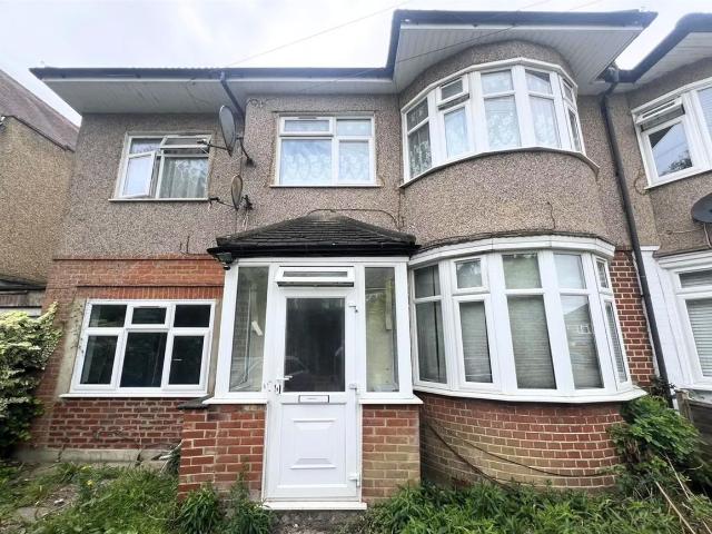 Rugby Close, Harrow HA1, Studio to rent, £1,100 pcm | PrimeLocation
