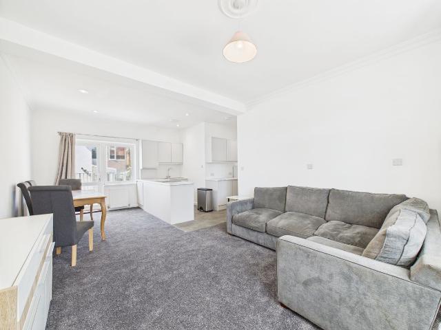 Rugby Place, Brighton BN2, 2 bed flat to rent, £1,800 pcm | PrimeLocation