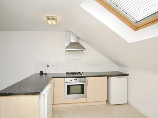 Rugby, Stowe Drive, Property for rent
