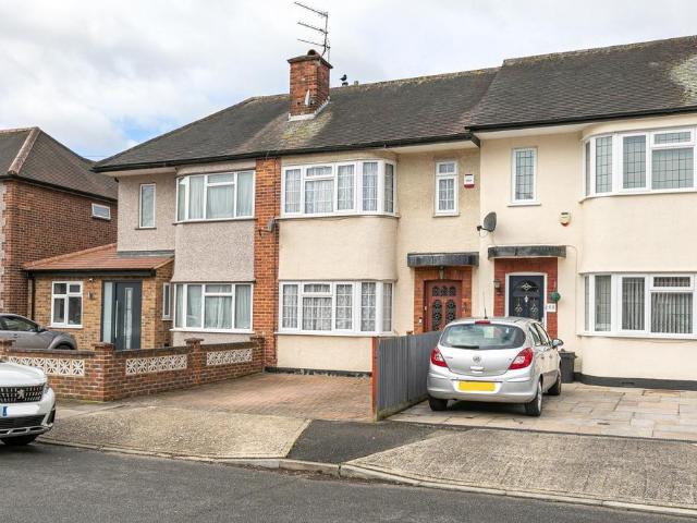 Ruislip, HA4 3 bed semi detached house to rent £2,300 pcm £531 pw