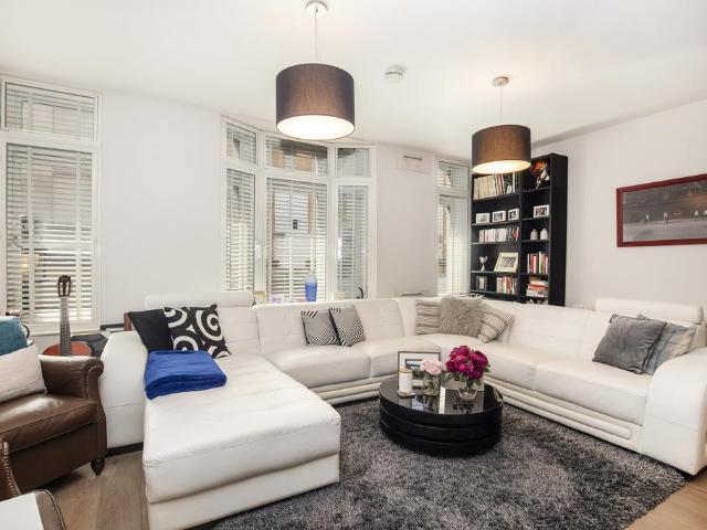 Rupert Street, Chinatown W1 2 bed apartment to rent £4,117 pcm £950 pw