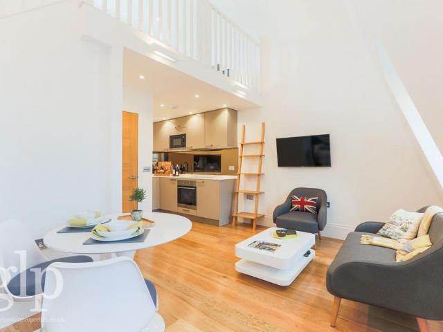Rupert Street, Soho, W1D 1 bed apartment to rent £2,708 pcm £625 pw