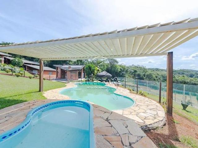 Rurais com 8 quartos e 40000 m² à venda na Zona Rural
