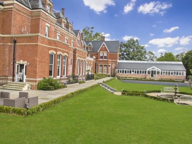Rural Hawkhurst, Kent, TN18 2 bed apartment to rent £2,495 pcm £576 pw