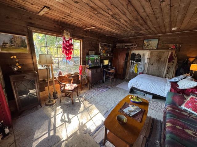 Rustic Cabin on 5 acres