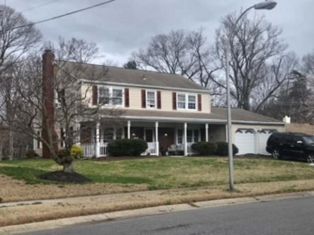 Rustic Hill Dr