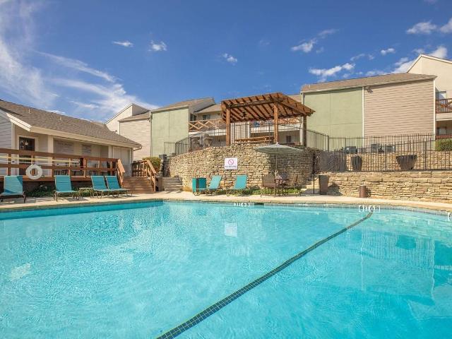 Rustic Ridge 1 Bedroom Apartment for Rent at 3005 W Walnut Hill Ln, Irving, TX 75038