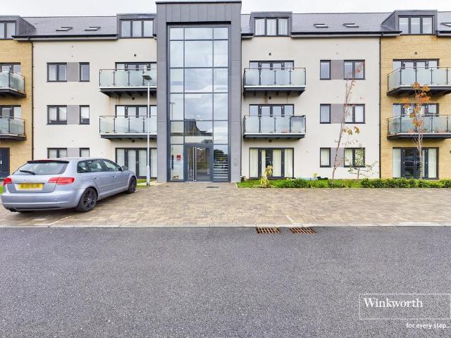 Ruston Close, Reading, Berkshire, RG2 2 bed apartment to rent £1,650 pcm £381 pw