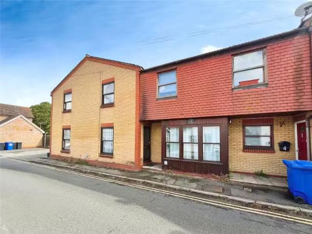 Rusham Road, Egham, Surrey, TW20 9LS