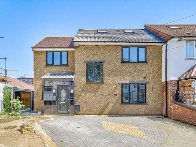 Rushdene Close, Northolt UB5 7 bed house to rent £4,500 pcm £1,038 pw
