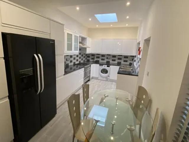 Rusholme Place, Victoria Park, Manchester, M14 5TE, United Kingdom | 7 bed townhouse for rent #134900587 | Rentberry