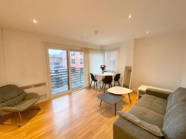 Rusholme Place, Devell House, M14 2 bed apartment to rent £1,325 pcm £306 pw