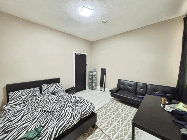 Rusholme Place, Manchester, Greater. 5 bed terraced house to rent £2,492 pcm £575 pw