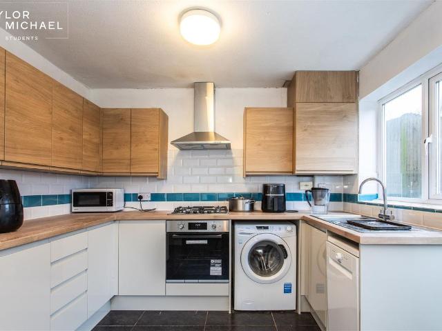 Rushlake Close, Brighton BN1, 6 bed detached house to rent, £3,380 pcm | PrimeLocation