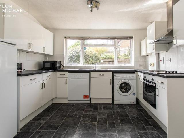 Rushlake Road, Brighton 6 bed detached house to rent £3,510 pcm £810 pw