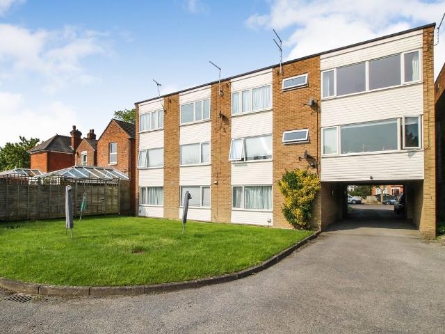 Rushmoor Court, 85 Osborne Road, Farnborough, Hampshire GU14, 1 bed flat to rent, £1,100 pcm | PrimeLocation